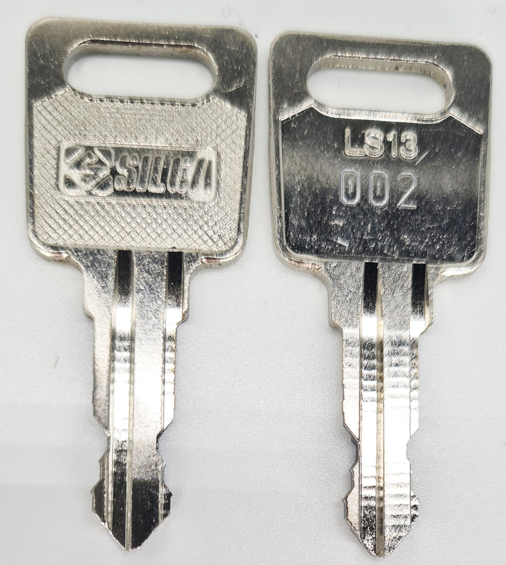 Replacement Everest 002 Window Key from WebKeys - replacement key ...